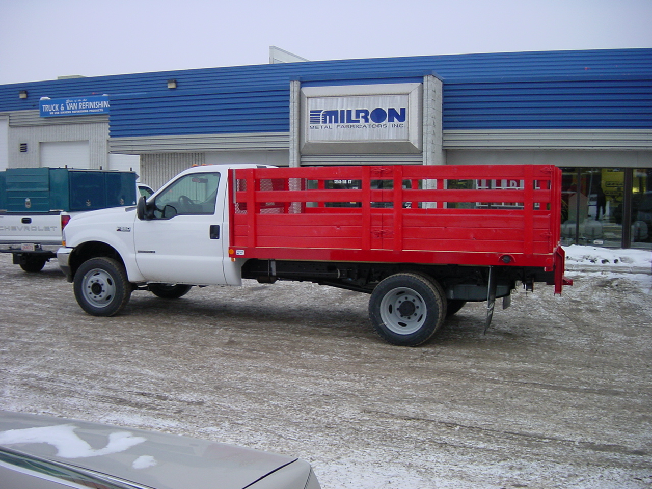 Custom Truck Bodies - Cranes Aerial Bucket Flatbed - Milron Truck Bodies